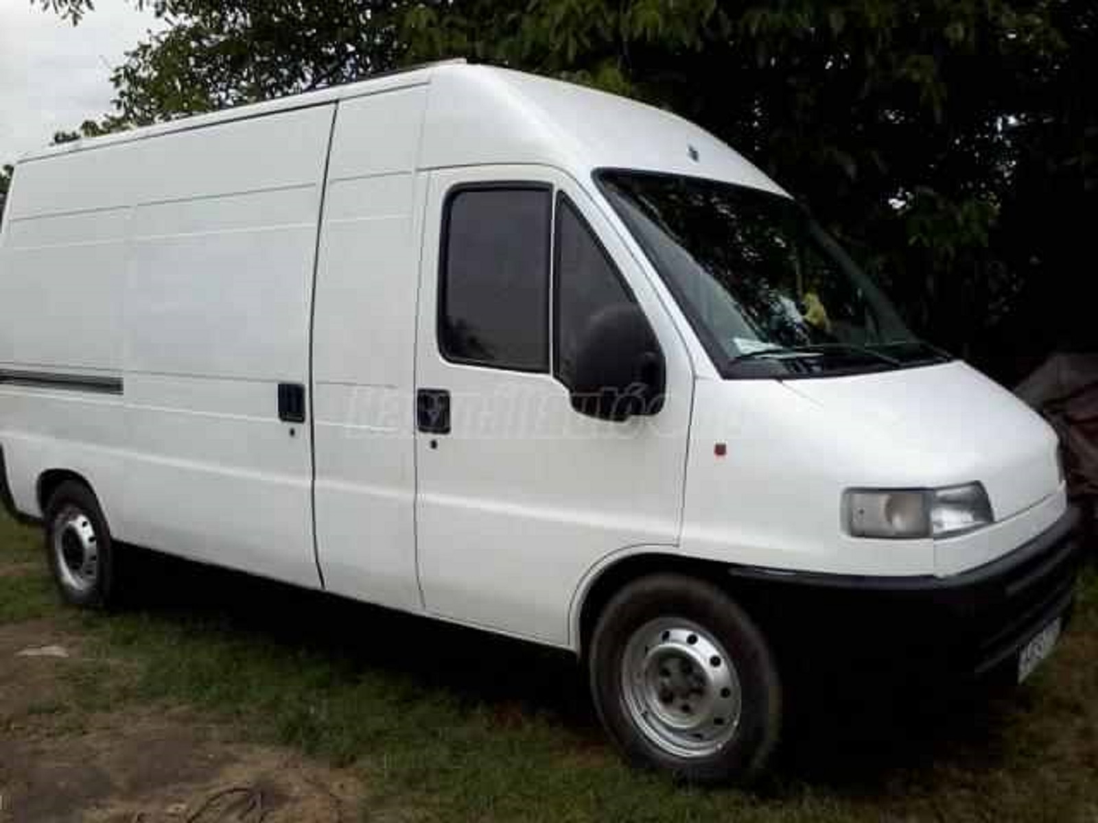 Teherautó bérlés Budapest | Bérléscentrum