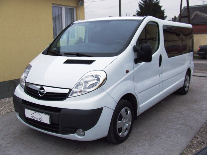 Opel Vivaro 2.0 CDTI mikrobusz bérlés | Bérléscentrum