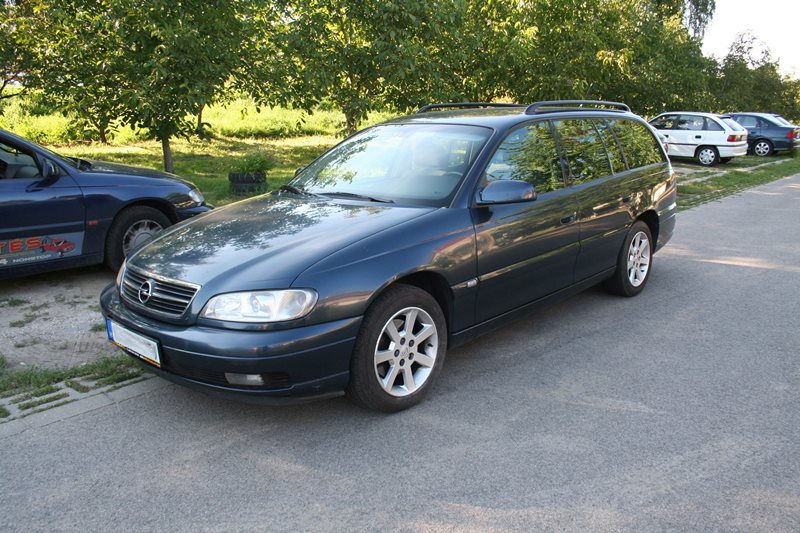 Opel Omega Kombi | Bérléscentrum