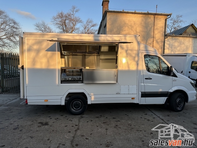 Mercedes Sprinter Food Truck Büfékocsi | Bérléscentrum